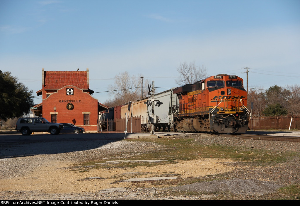 BNSF 7271